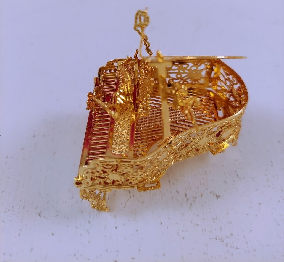 Danbury Mint 2003 Festive Grand Piano 23k Gold Plated Christmas ...