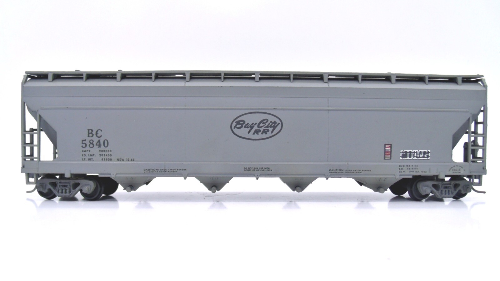 Athearn Custom Painted Weathered & Decaled Bay City HO Covered Hopper ...