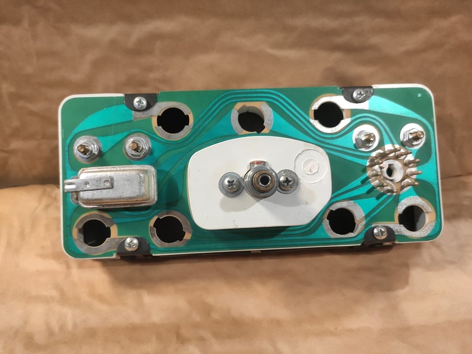 NOS SPEEDOMETER CLUSTER 1966-1973 JEEPSTER COMMANDO AND JEEP WAGONEER ...