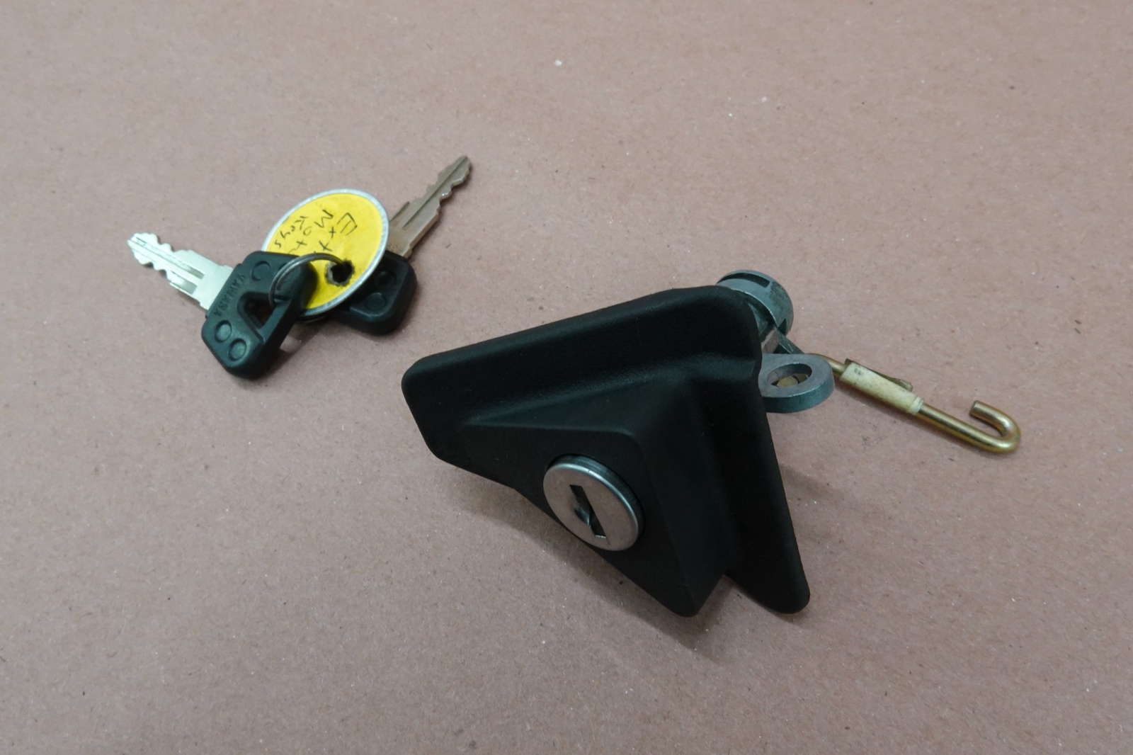 1993 - 2007 Yamaha Vmax 1200 VMX1200 Side Lock with Key | eBay