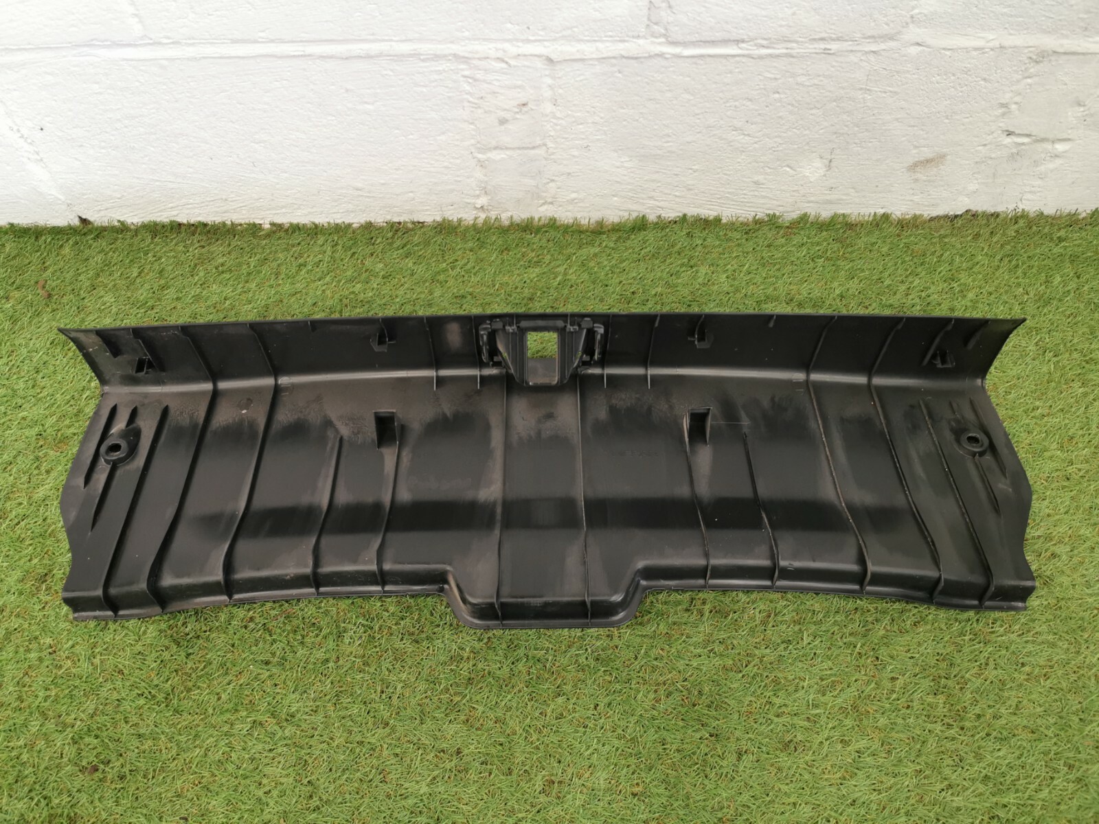 Nissan Pulsar Boot Tailgate Loading Dock Sill Step Cover Trim 84992 ...