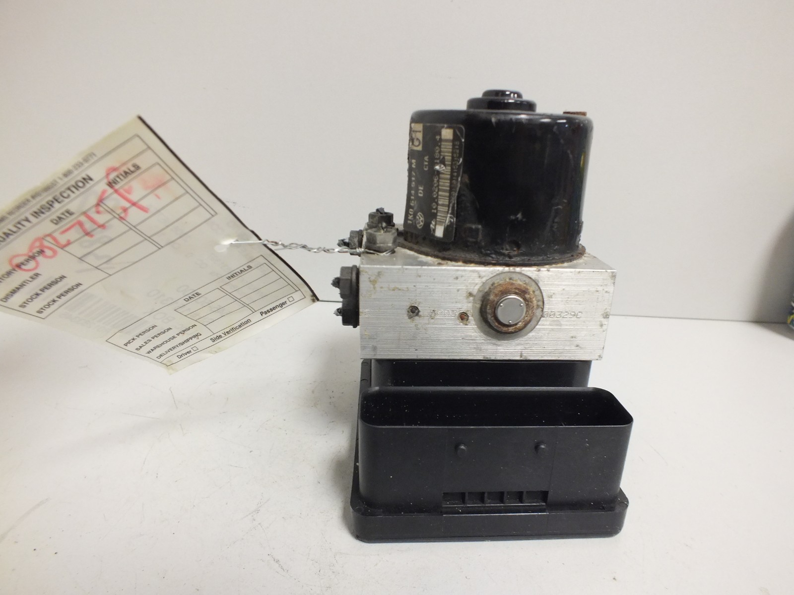 2006-2007 Volkswagen Jetta GLI AT ABS Anti-Lock Brake Pump 1K0 907 379 ...