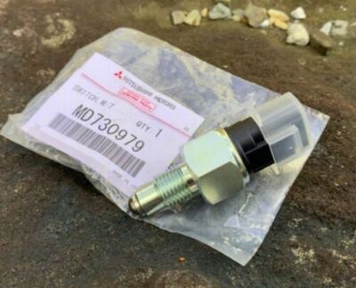 Mitsubishi Genuine OEM BACKUP REVERSE LIGHT SWITCH & SEAL SET MD730979 ...