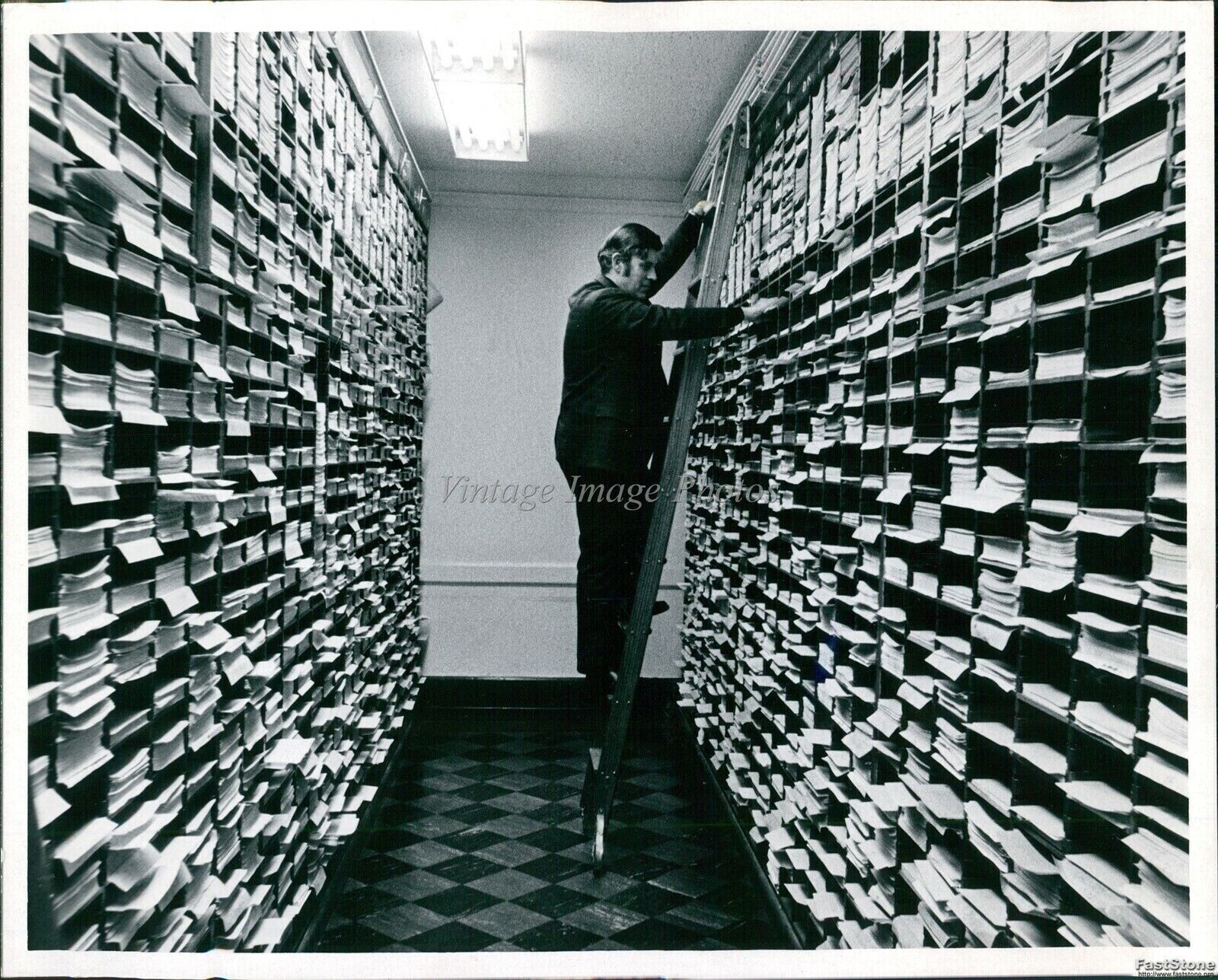 1971 Politics Robert Follis Legislative Bills Limbo Battle 8X10 Vintage ...