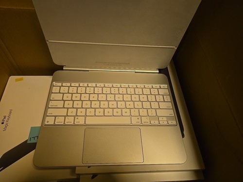 - Apple Magic Keyboard Case iPad Pro 13-inch M4 - White A2974 | eBay