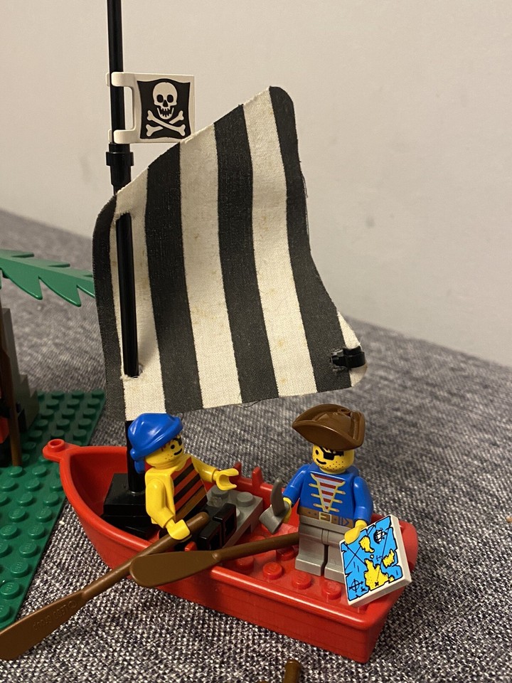Lego Pirates 6262 Islanders King Kahulas Throne 100% Complete With ...