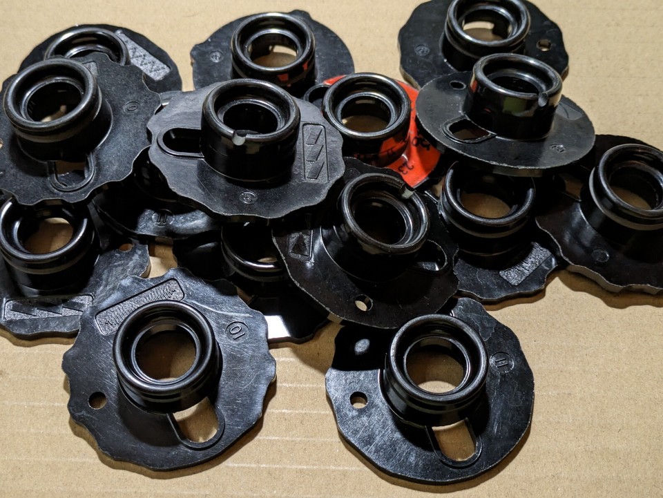 Vintage SINGER TOP HAT B Cams, Fashion Decorative Stitch Discs, Zig-Zag ...