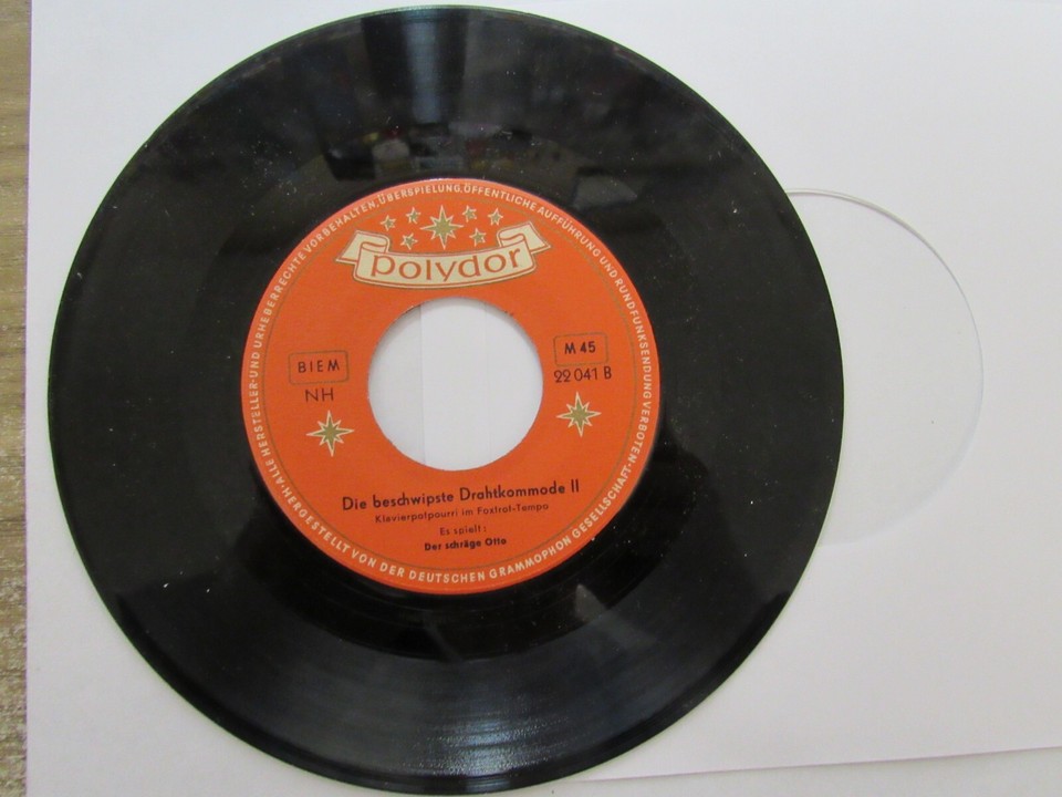 Old 45 RPM Record - Polydor 22 041 - German - Die Beschwipste ...