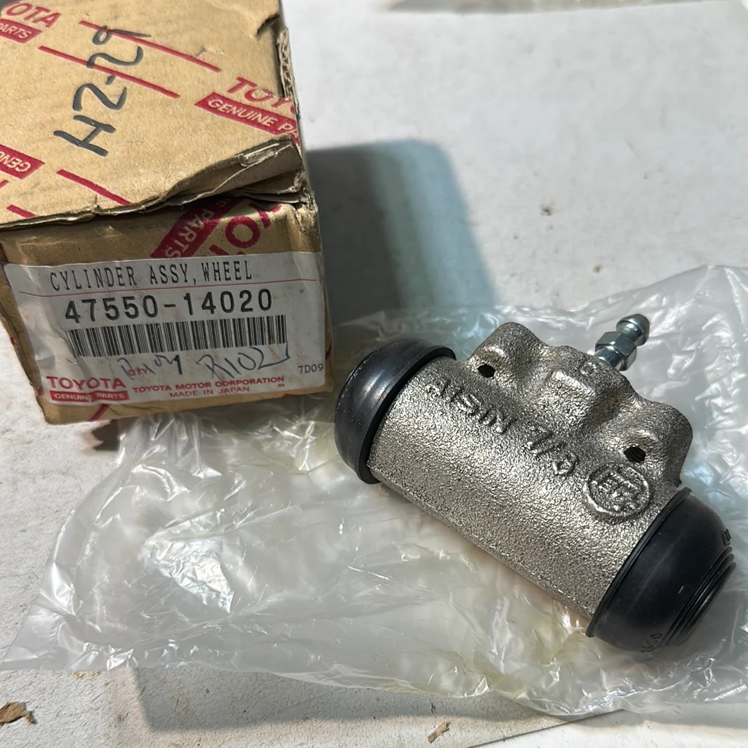 47550-14020 CYLINDER ASSY, REAR WHEEL BRAKE | eBay