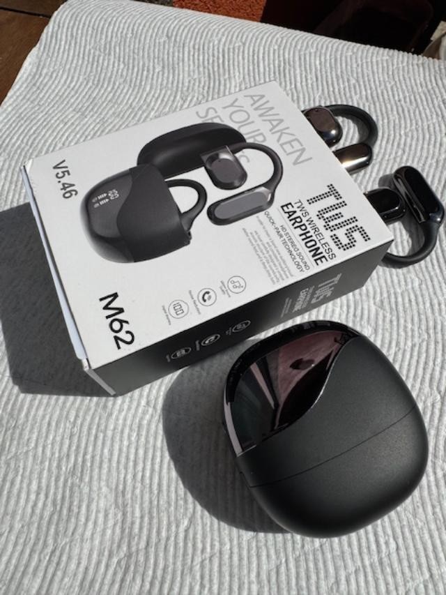 TWS Wireless Earbud Earphones HD W/translation Capabilities New M62 V5 ...