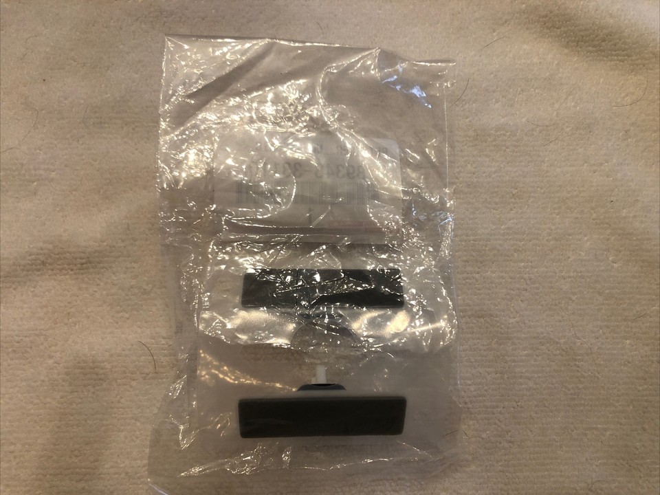 Toyota / Lexus ULTRASONIC SENSOR RETAINER (2 CLIPS) 89348-33110 | eBay