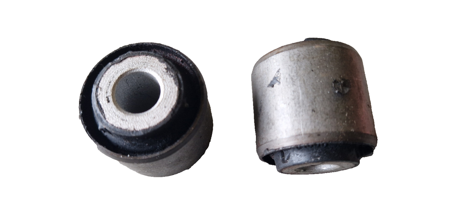 2x FEBI BILSTEIN 01305 Trailing arm / Suspension arm bush Rear Axle ...