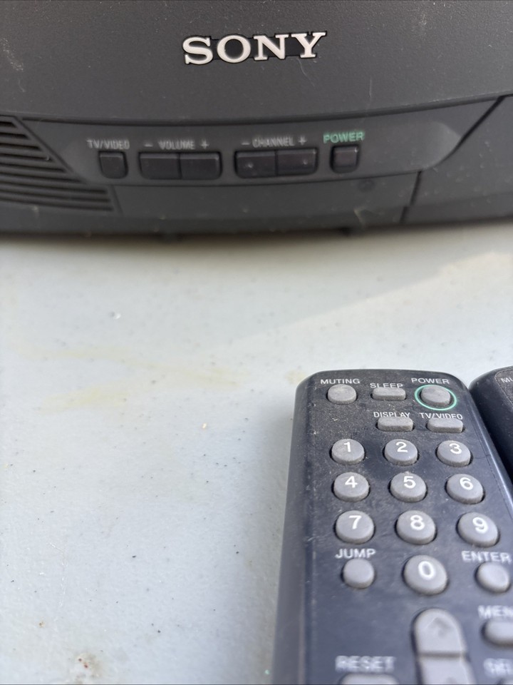 Vintage Sony Trintron KV-13M20 Color TV 1996 with remote controls | eBay