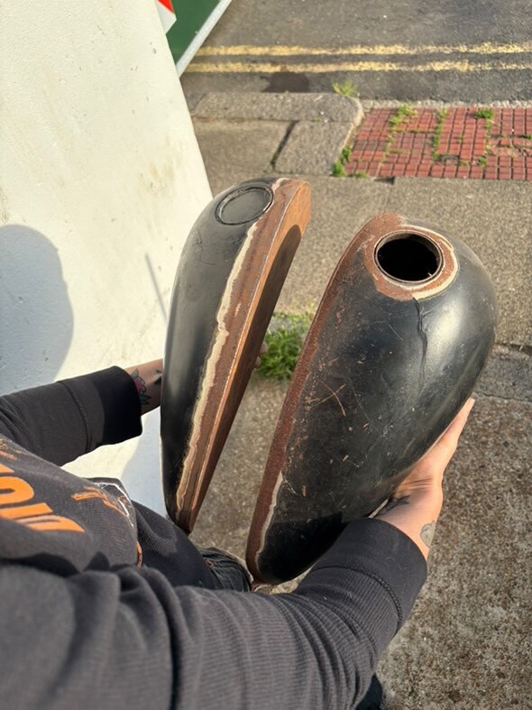 Split alien tank. Chopper, Harley. Will need some fabrication work ...