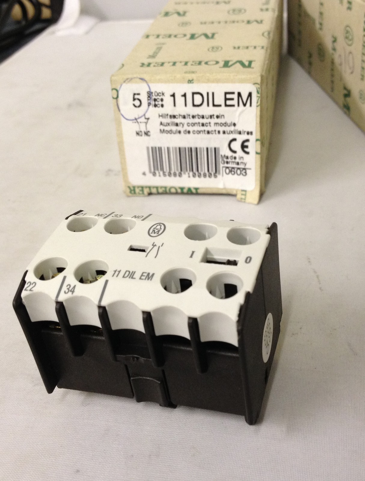 Lot of 2pcs Moeller 11DILEM Auxiliary Contact 600VAC 10A MAX 250VDC 0 ...