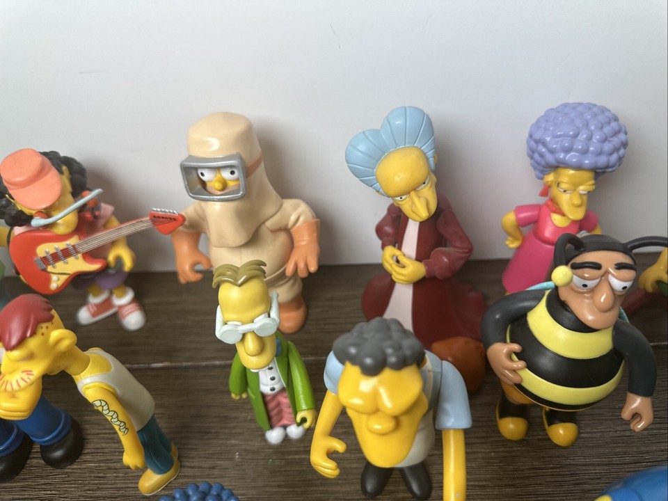 The Simpsons World of Springfield Action Figures Playmates Lot Of 23 ...