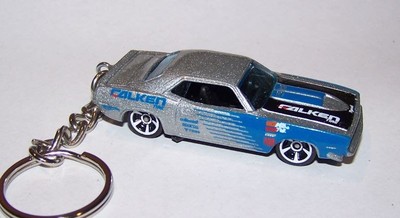 CUSTOM MADE..1970 AAR BARRACUDA (SILVER METALLIC)..KEYCHAIN..GREAT GIFT ...