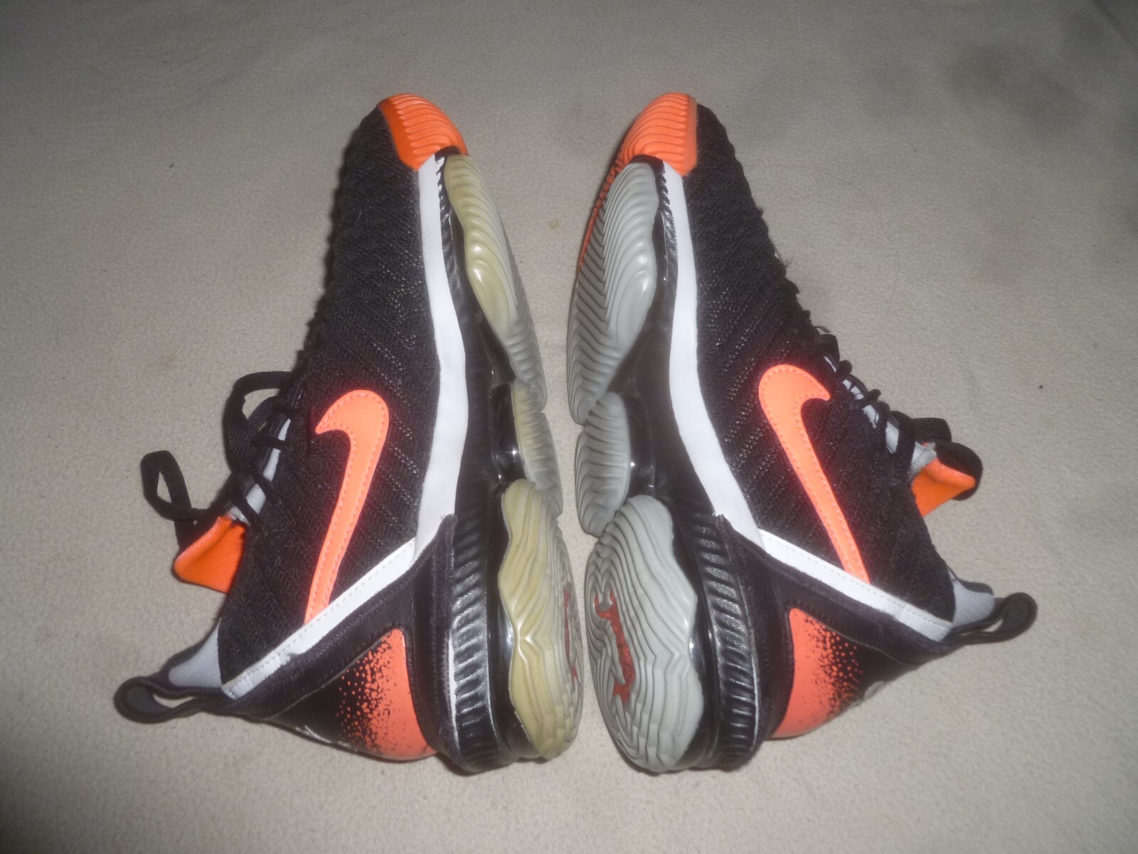 NIKE AIR LEBRON JAMES 16 TECH CHALLENGE HOT LAVA BLAC… - Gem