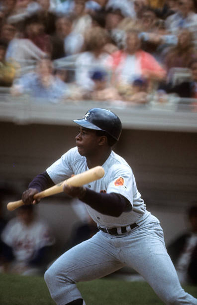 Baseball Atlanta Braves Ralph Garr In Action At Bat Bunt Vs New York ...