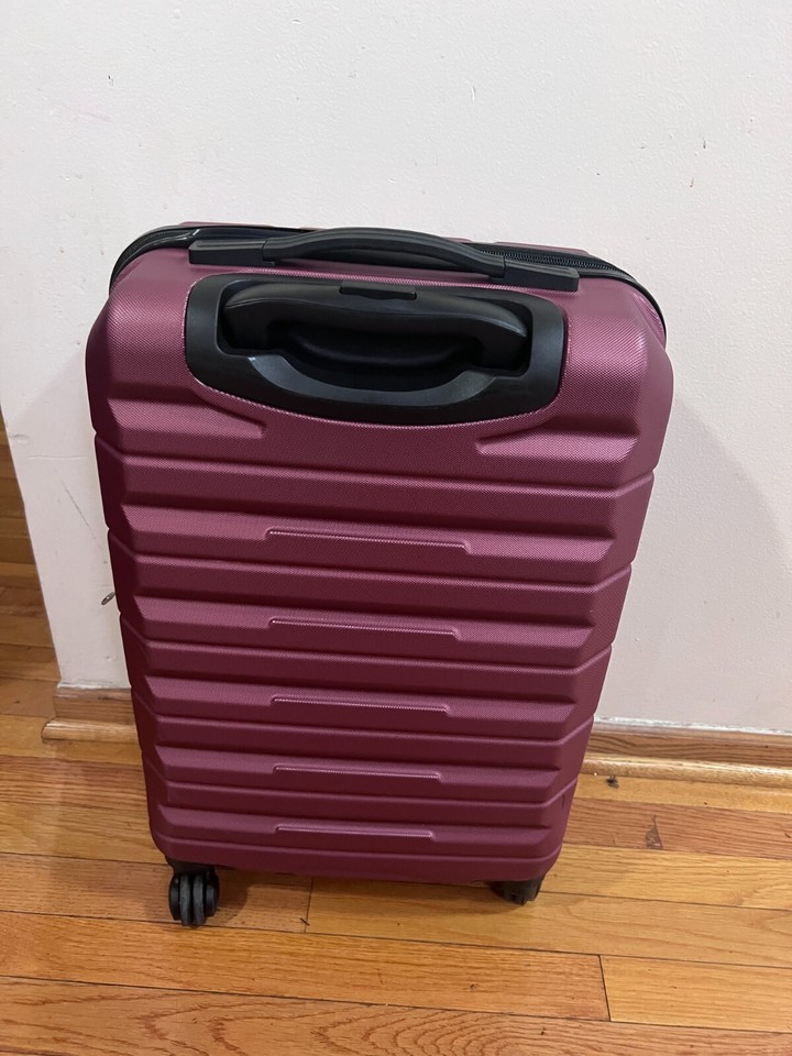 Tag Gateway 20'' Hard Case Spinner Suitcase Luggage Carry On Red Maroon ...
