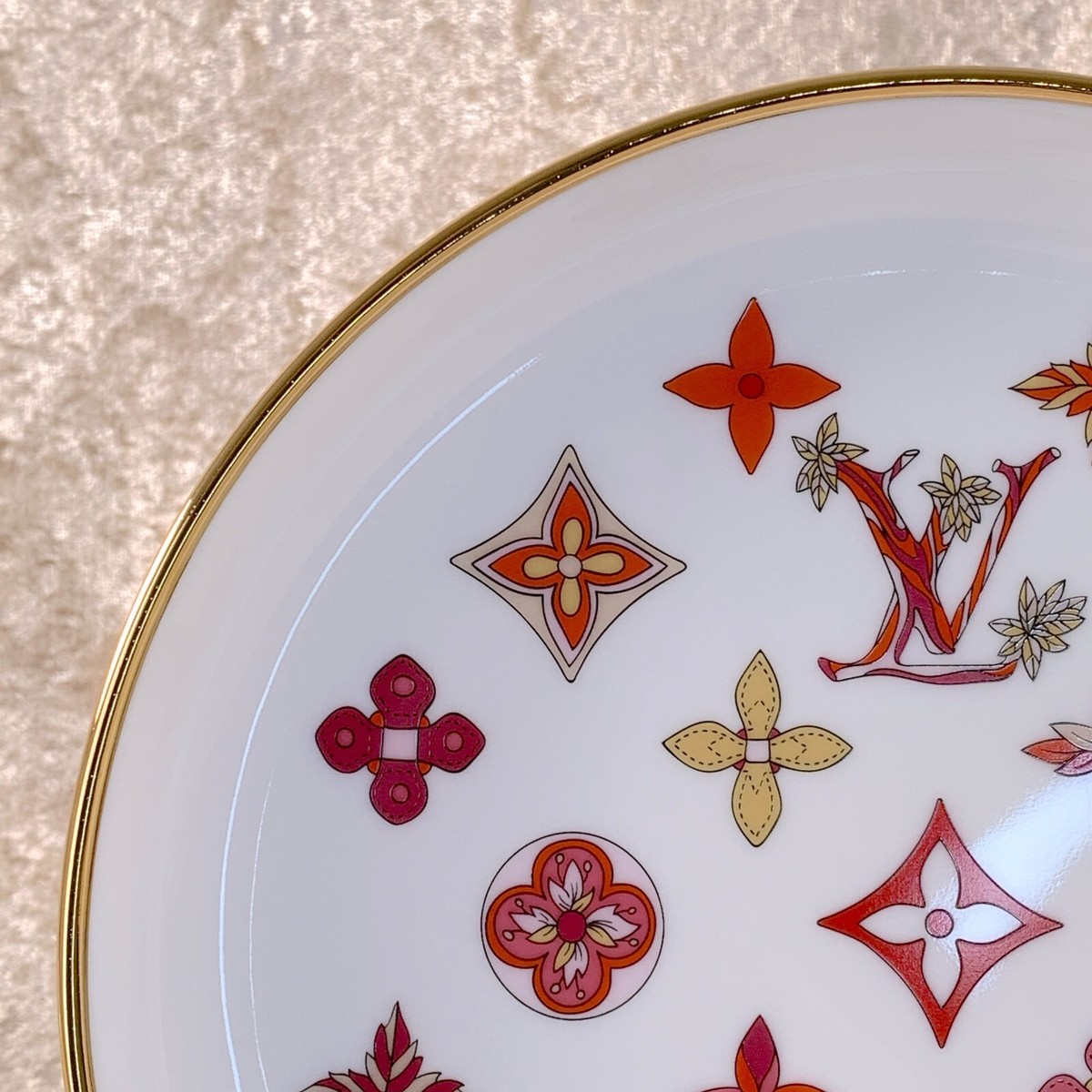 Louis Vuitton Porcelain Plate GI0461 Monogram Set 4 with Louis Vuitton Porcelain Plate GI0461 Monogram Set 4 with
