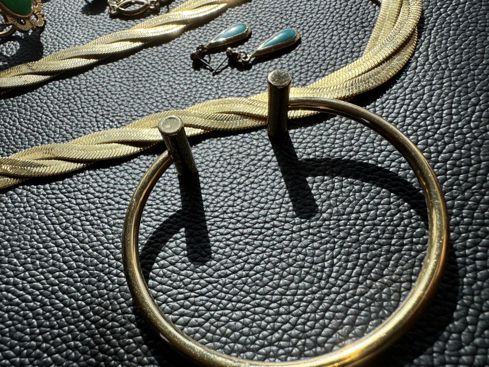 Vintage Gold Tone Jewelry Lot of 23 Avon Monet Napier Unsigned Mix Lot ...