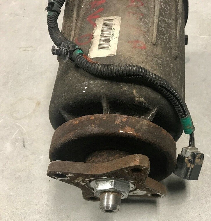LOW MILES GM Rear Front section Differential-Housing 84165522 OEM | eBay