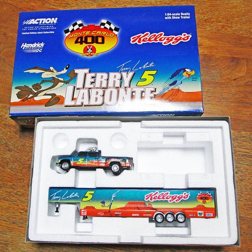 ACTION Kellogg Chevrolet Dually with Show Trailer Limited Super rare | eBay