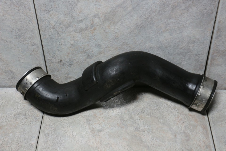 Originale Mercedes C-Class W203 Tubo Intercooler Tubo Turbo A2035282082 ...