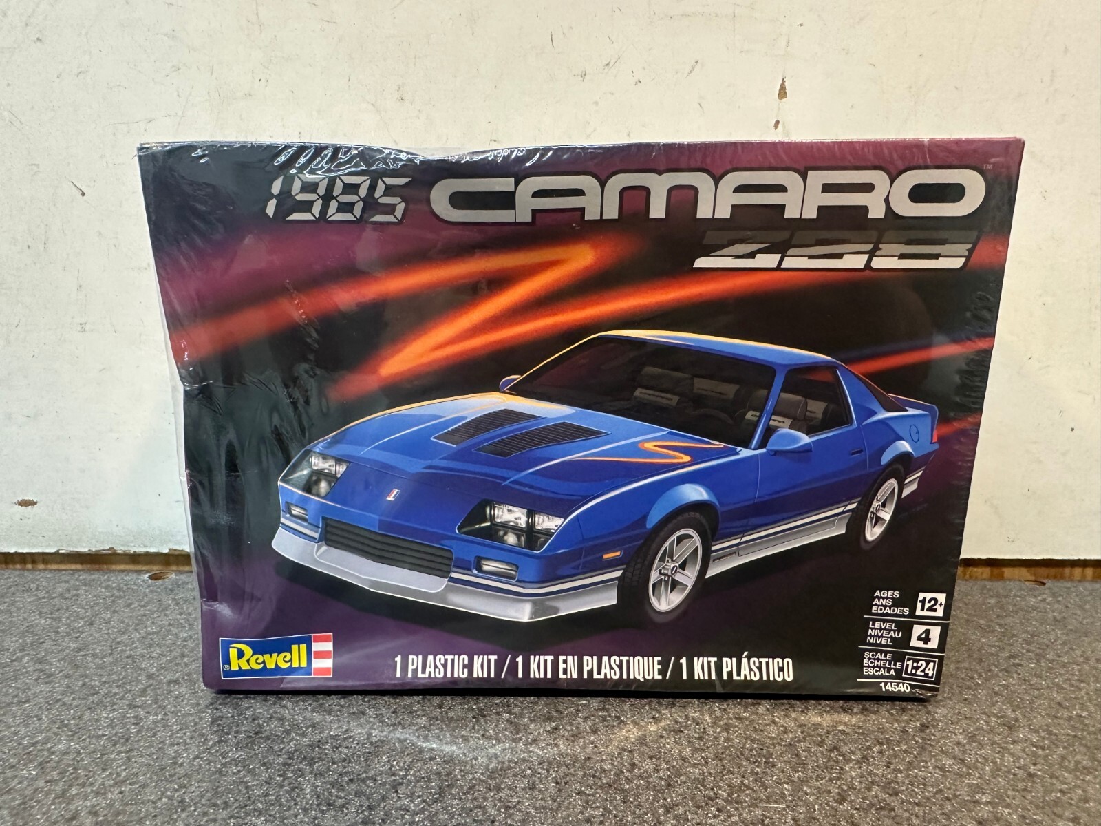 Revell 1/24 1985 Chevy Camaro Z28 Model Kit - Blue (14540) 31445145407 ...