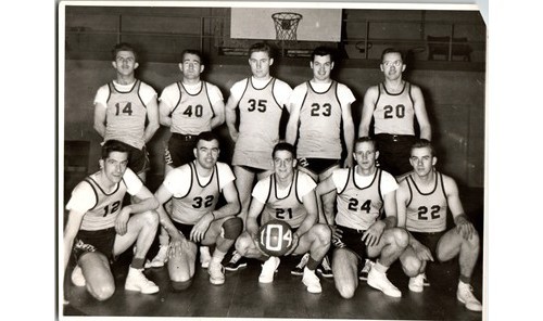1940s WWII 104th Infantry Timberwolves Basketball Team Schweinfurt ...