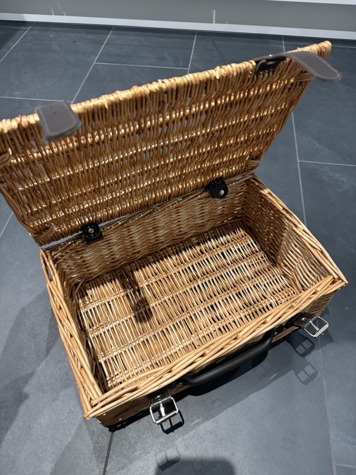 Empty Wicker Hamper Basket Picnic Suitcase Storage Box Leather Handles ...