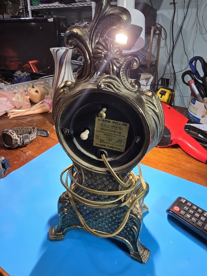 Rare Vintage United Metal Goods MFG. Electric Clock. Model No. 782 | eBay