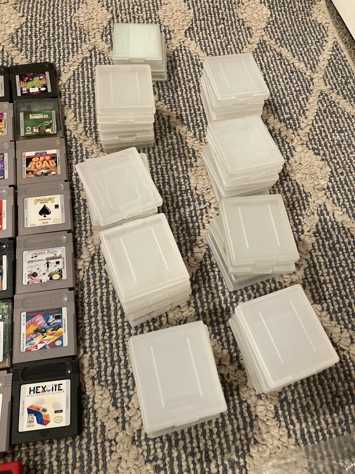 lot of 43 Nintendo Gameboy Game Boy + Color GBC games, cases , berry ...