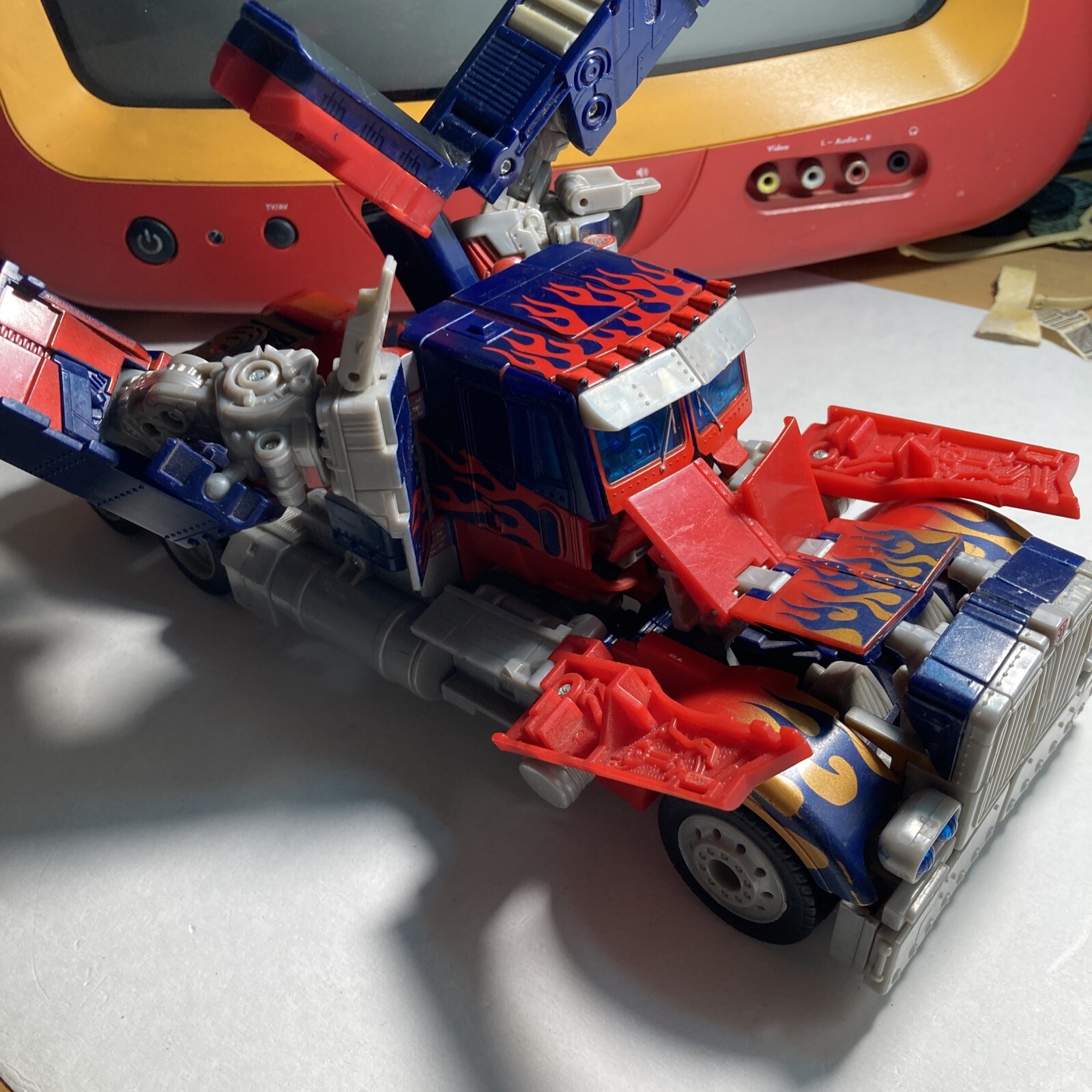 Hasbro 2006 Takara Optimus Prime Leader Class Transformers Semi Truck ...