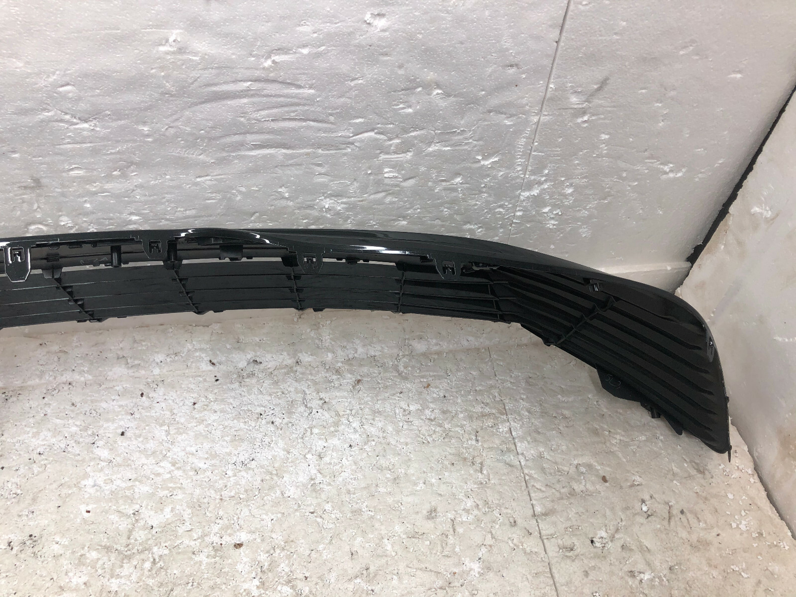 2018 - 2020 Toyota Camry XLE Lower Bumper Grille Grill OEM 53113-06010 ...