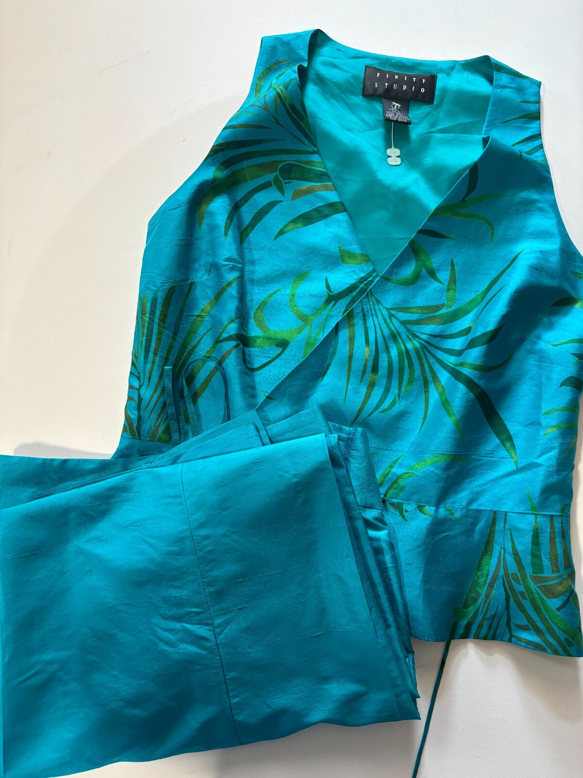 Finity Studio Silk Teal Blue Vest Suit Set Floral. Tr… - Gem