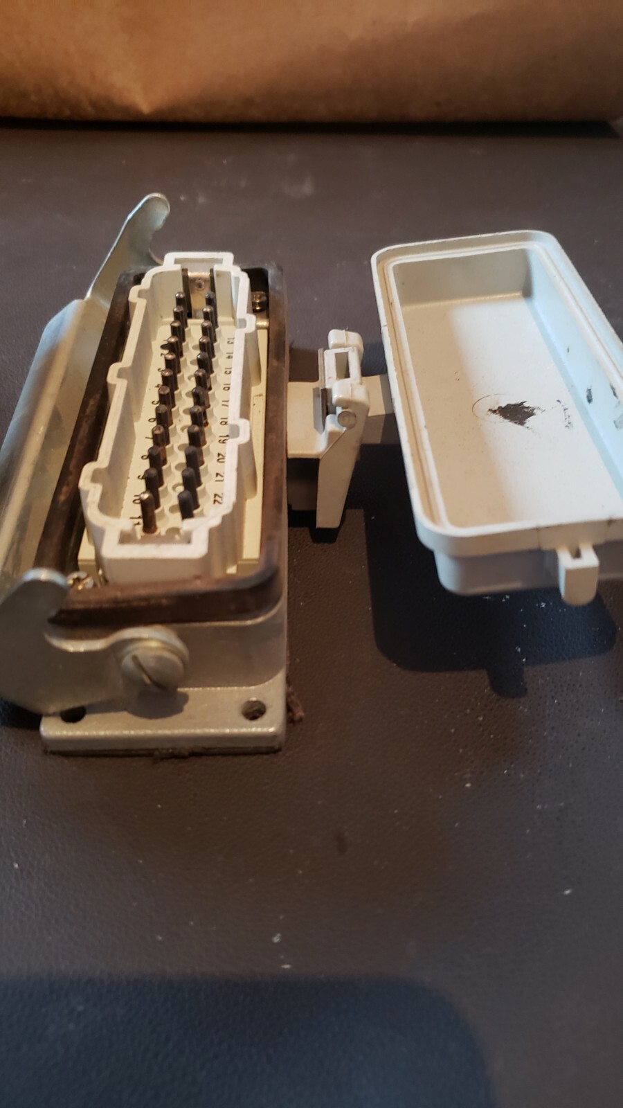 Thomas & Betts LOT OF 5 Various FS 124B Connector FS124B MS224B | eBay