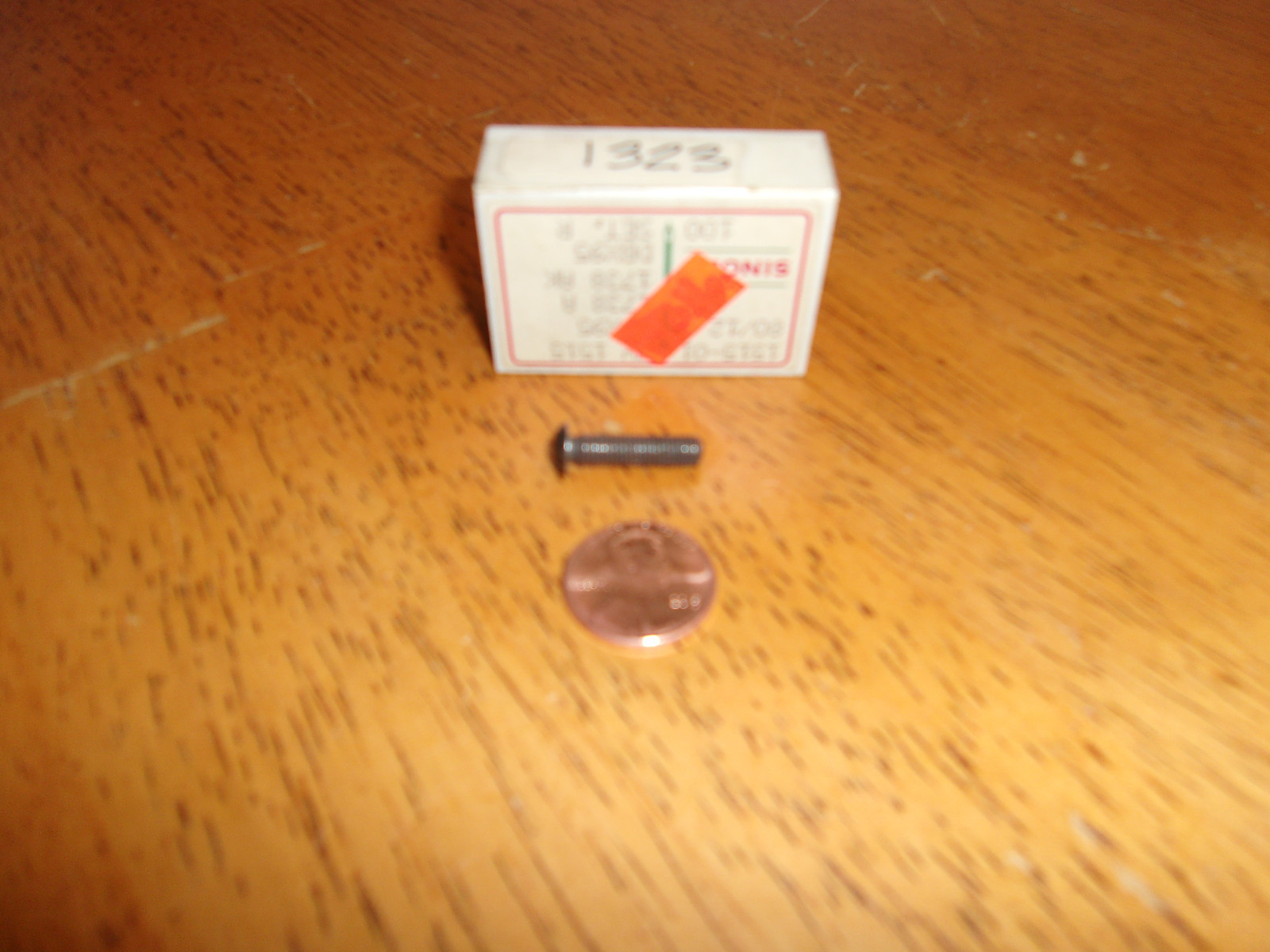 LOT OF 5 SINGER SEWING MACHINE SCREWS PART #1323 | eBay