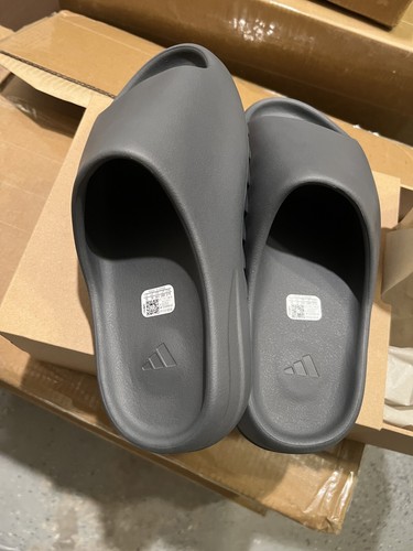 Size 12 Mens Adidas Yeezy Slide Slate Grey ID2350 Brand New black onyx ...