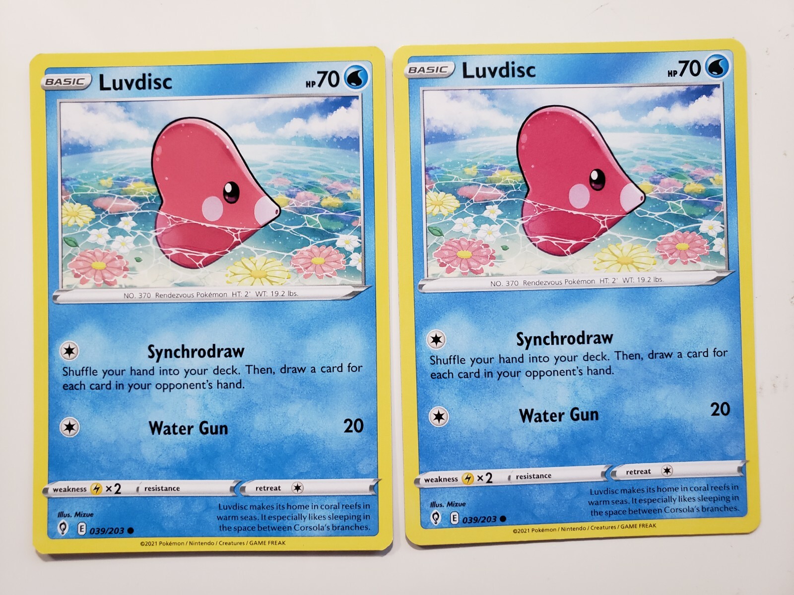 Luvdisc 039/203 - Evolving Skies Sword Shield Pokemon Card - Play ...