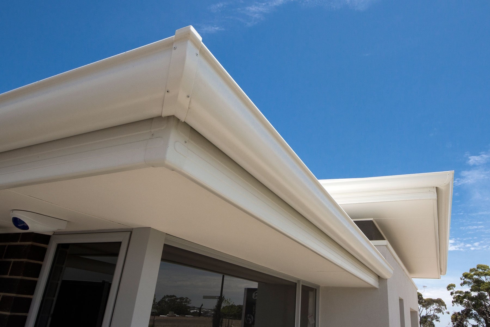 QLD NEW Stratco Smoothline Gutter Birch | eBay