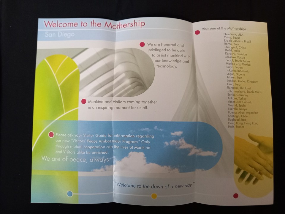 'V' TV Series 2009 promo items - leaflet, DVD (sealed), badge tattoos ...