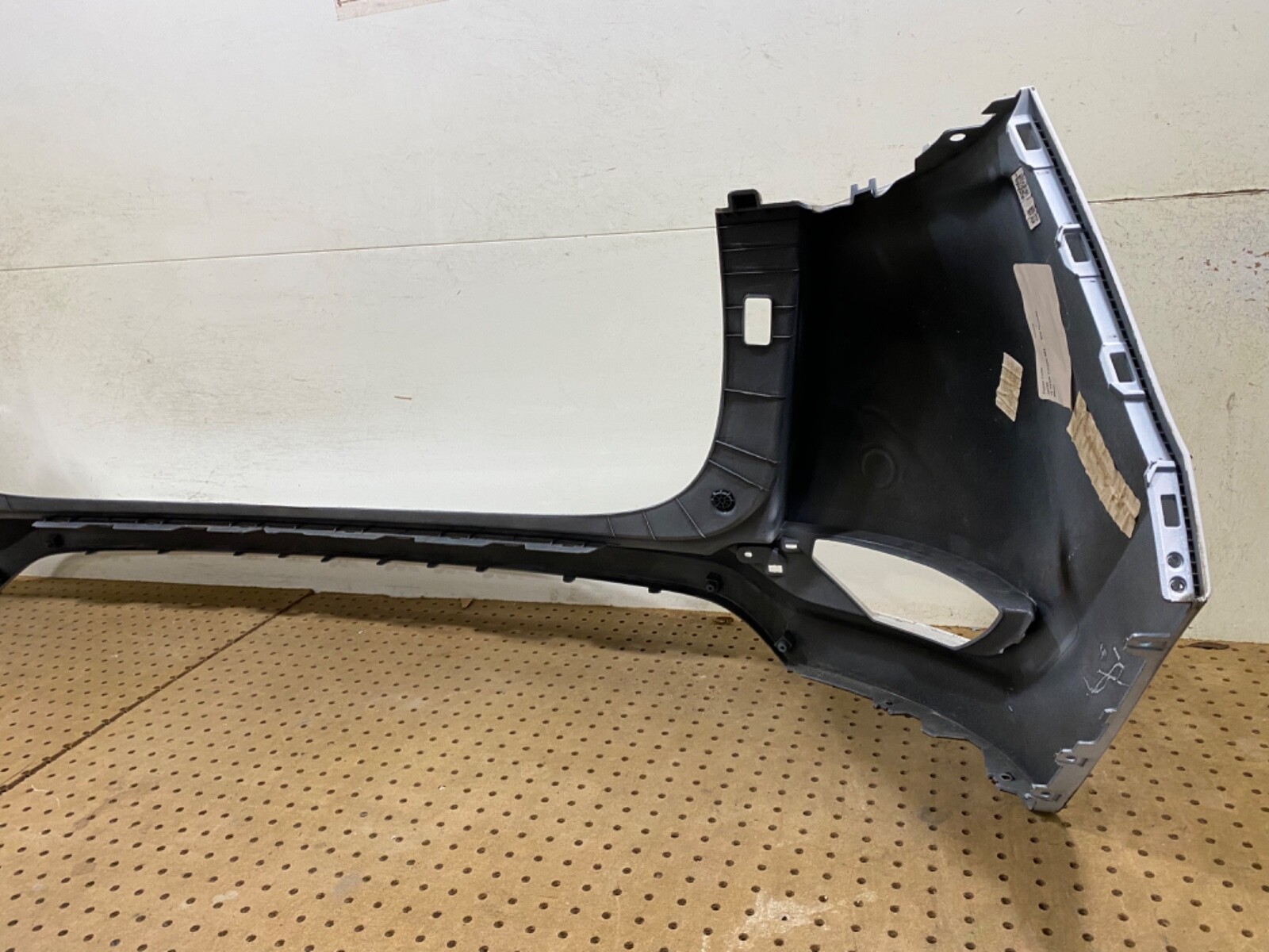 OEM 2016-2018 HYUNDAI TUCSON REAR BUMPER COVER 86611-D3000 | eBay