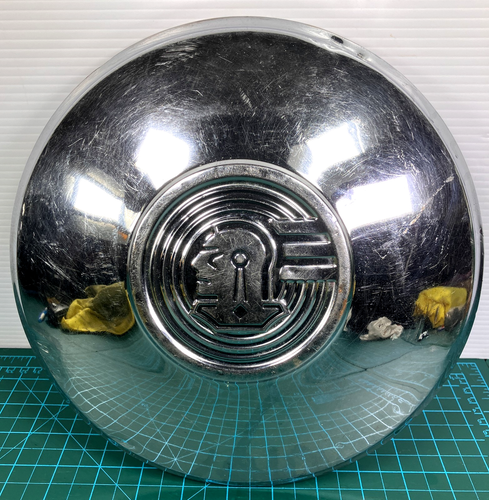 1947 1948 PONTIAC STREAMLINER COUPE CHIEFTAIN STAR CHIEF HUBCAPS DOG ...