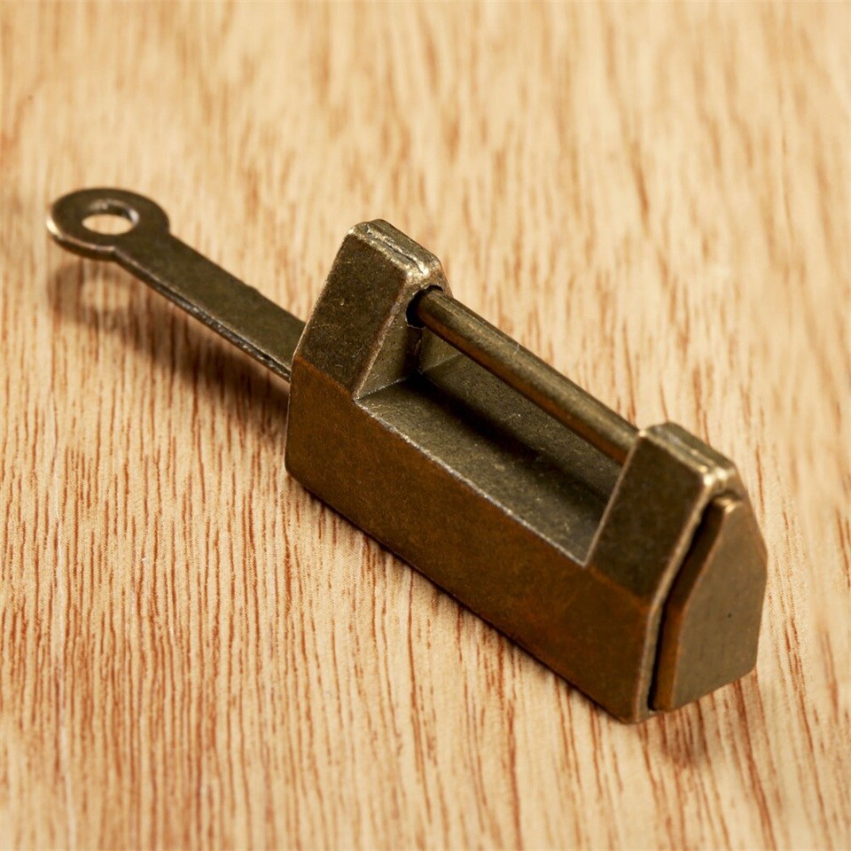 Chinese Old Style Lock Padlock & Key Jewelry Box Chest Cabinet ...