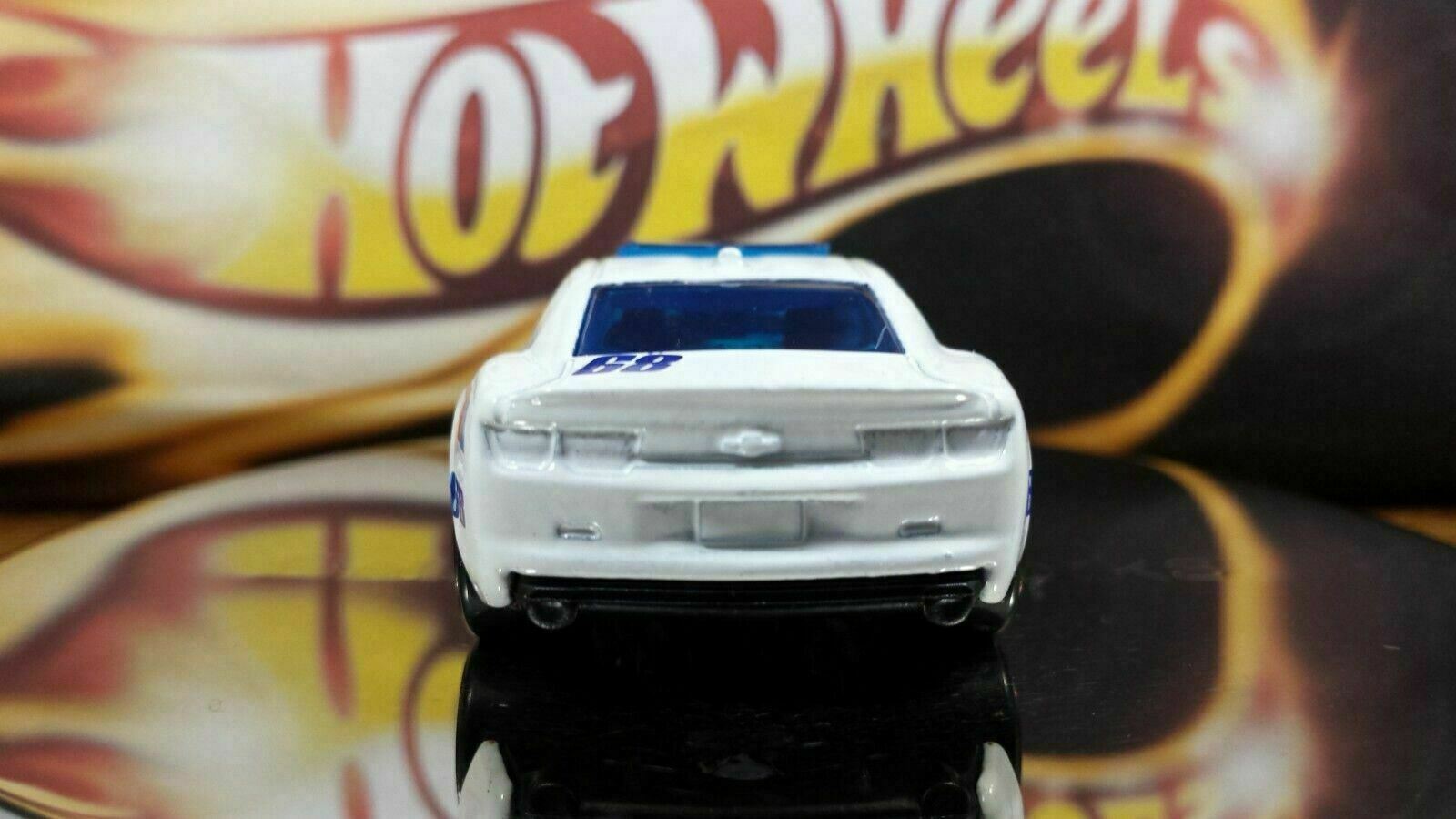 Hot Wheels '10 Camaro SS (HWPD Interceptor) HW Rescue Unit 68 White ...