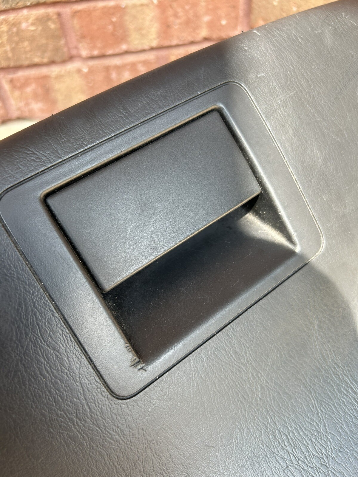 1997-2003 FORD F150 GLOVE BOX DOOR DASH WITH CENTER LATCH STYLE(7373 ...