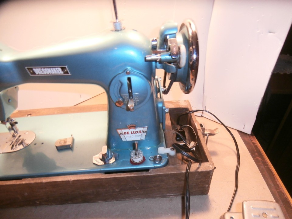 vintage Dressmaker sewing machine Deluxe precision, premier S30ICC | eBay