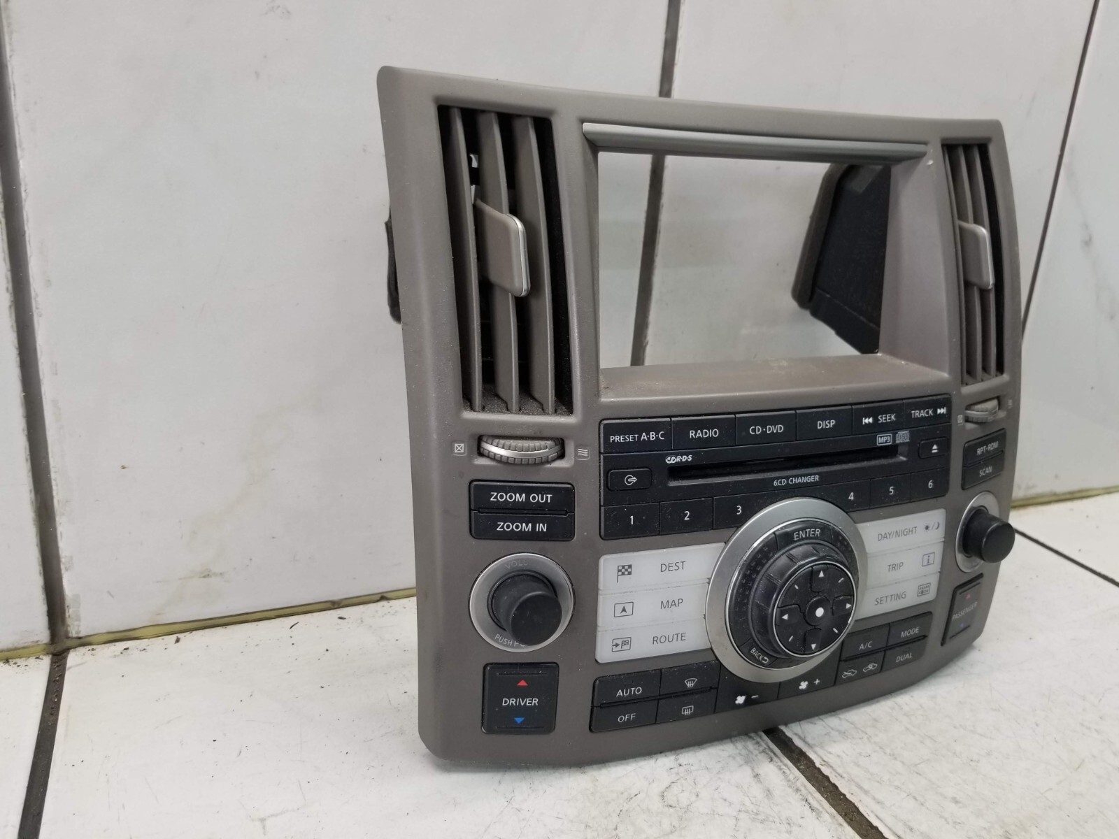 2007 INFINITI FX35 RADIO/HVAC FACEPLATE SCREEN BEZEL W/ CENTER VENTS | eBay